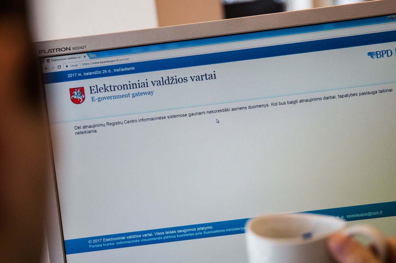 Kelioms valandoms sutriko Vyriausybės, elektroninių valdžios vartų tinklalapių veikla